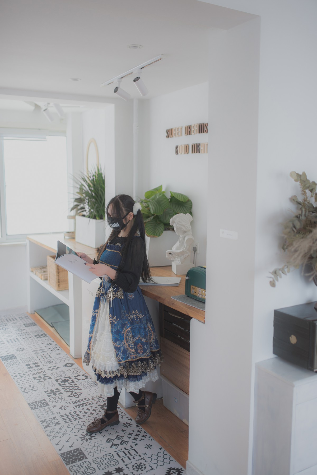 [柚木yuzuki]VOL23蓝色Lo裙[49P] | 画板 - Voiux 图库